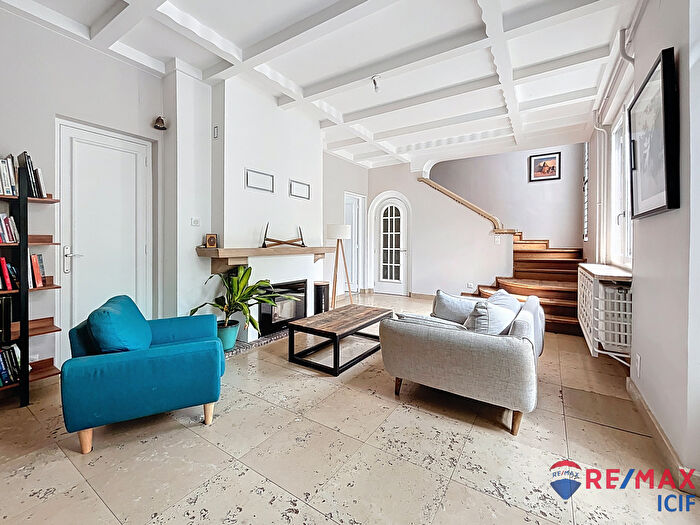 Maison à vendre - Bourgoin-Jallieu, Centre-ville, Pont Saint-Michel - 12 pièces - 6 chambres