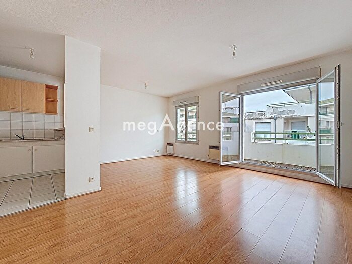 Appartement à vendre - Mantes-la-Jolie, Centre-ville - 2 pièces - 1 chambre