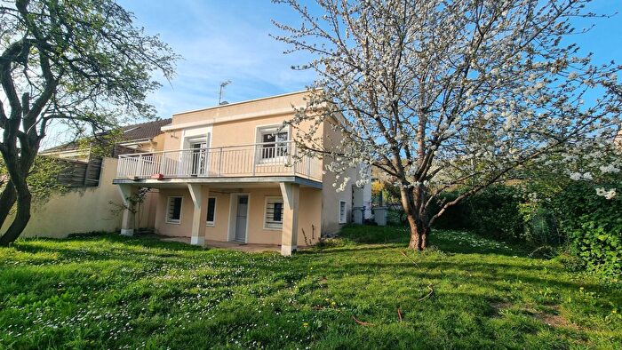 Maison à vendre - Chanteloup-les-Vignes - 3 pièces - 2 chambres