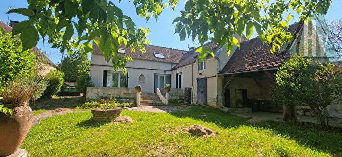 Fontaine-Fourches - Maison 7 pièces à vendre