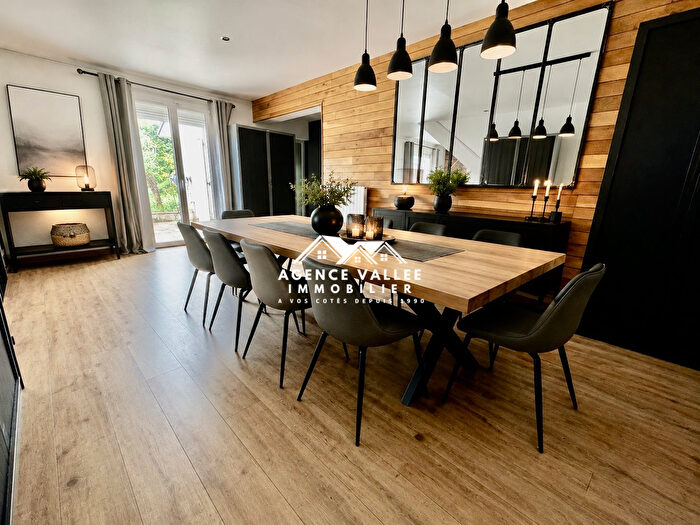 Saint-Germain-lès-Corbeil : Maison 7 pièces à vendre