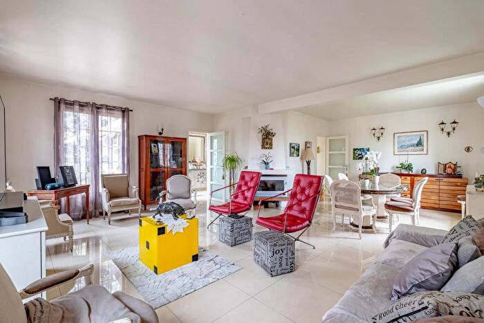 Maison à vendre - Sarcelles, Village, Chauffour - 7 pièces - 4 chambres