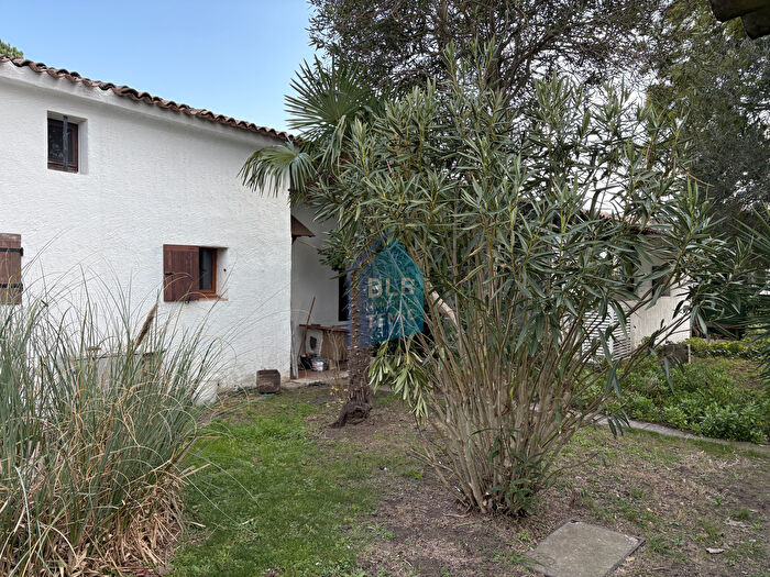 Maison à vendre - Saintes-Maries-de-la-Mer - 3 pièces - 2 chambres