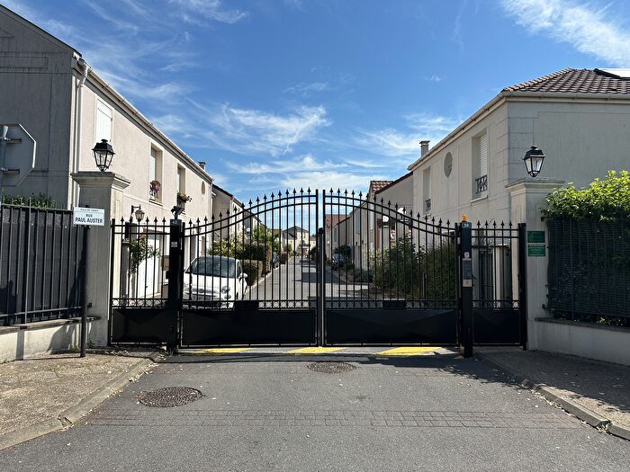 Maison à vendre - Thiais, Proche Choisy - 5 pièces - 4 chambres