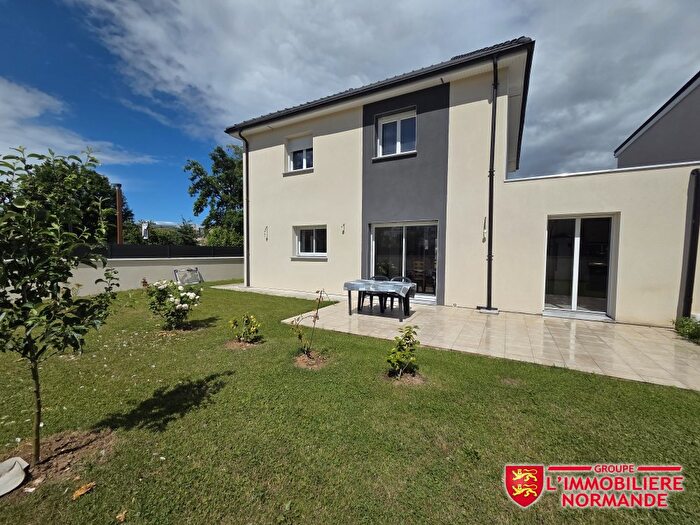 Maison 6 pièces à vendre à Val-de-Reuil, Rue Grande, Eco-village des Noës, Gare