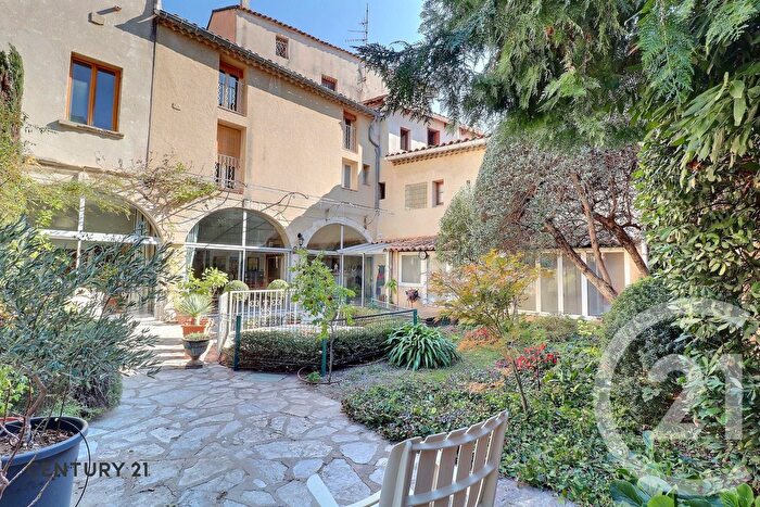 Maison à vendre - Carpentras, Coeur de Ville - 11 pièces - 7 chambres