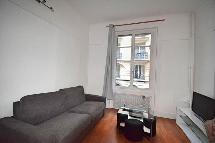 Appartement à louer - Ternes-Maillot, Paris ème arrondissement - 1 pièce