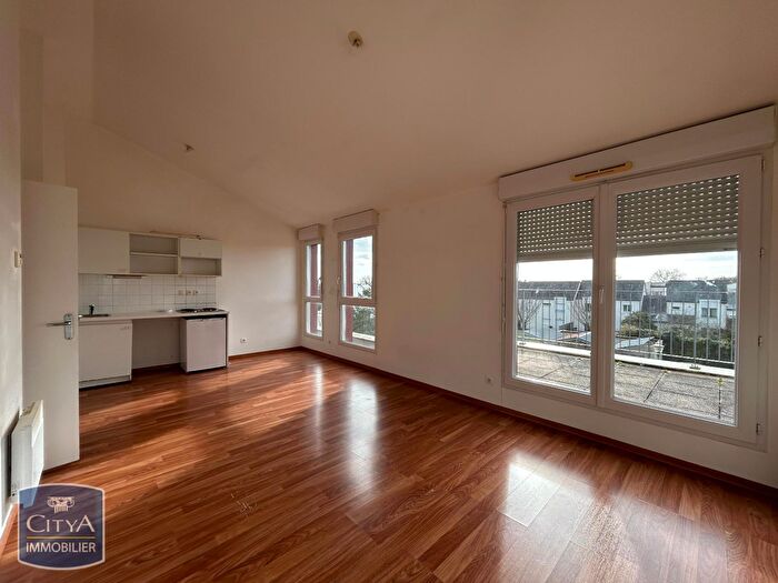 Appartement à louer - Avrillé, Ardenne, les Raffoux, Plateau de la Mayenne - 2 pièces - 1 chambre