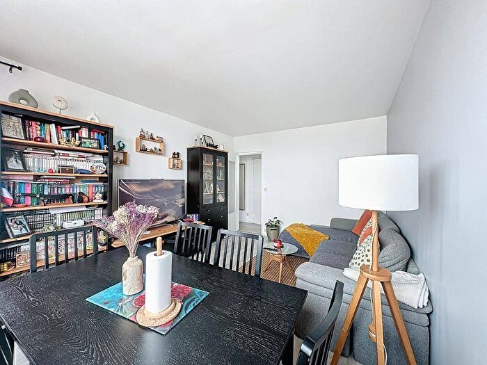 Vautier, Joinville-le-Pont : Appartement 2 pièces à louer
