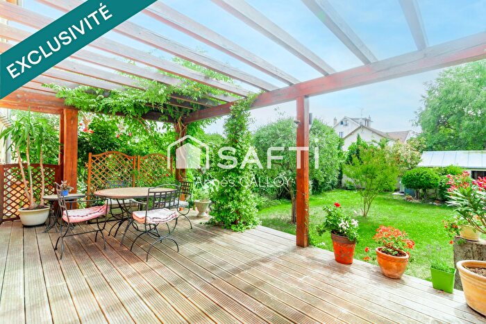 Maison à vendre - Versailles, Porchefontaine - 13 pièces - 5 chambres