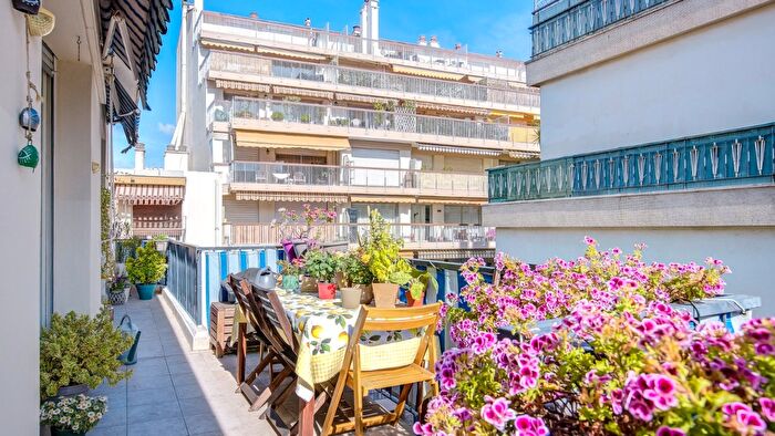 Appartement 3 pièces à Nice, Borriglione, à vendre
