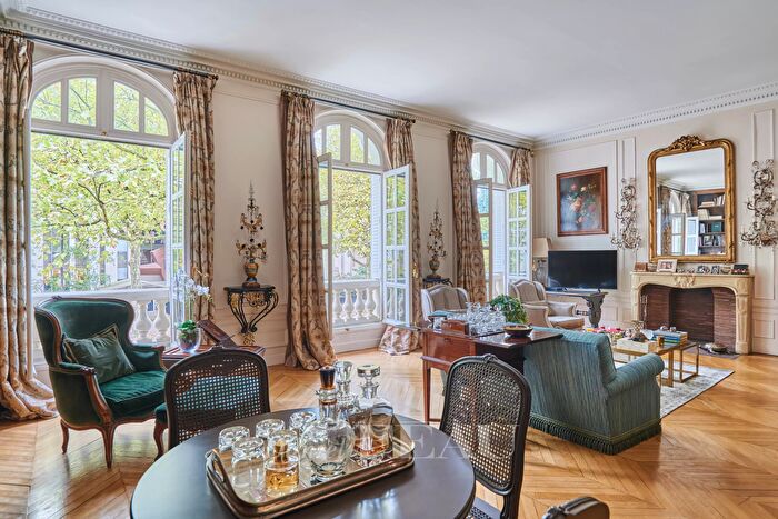 Appartement à louer - Paris e , Dauphine - 5 pièces - 3 chambres