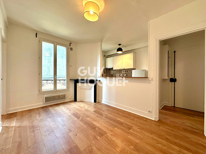 Appartement à louer - Villiers-sur-Marne, Centre-ville - 2 pièces - 1 chambre