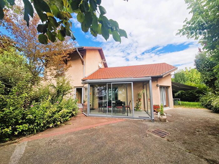 Maison 10 pièces à vendre - Bourgoin-Jallieu