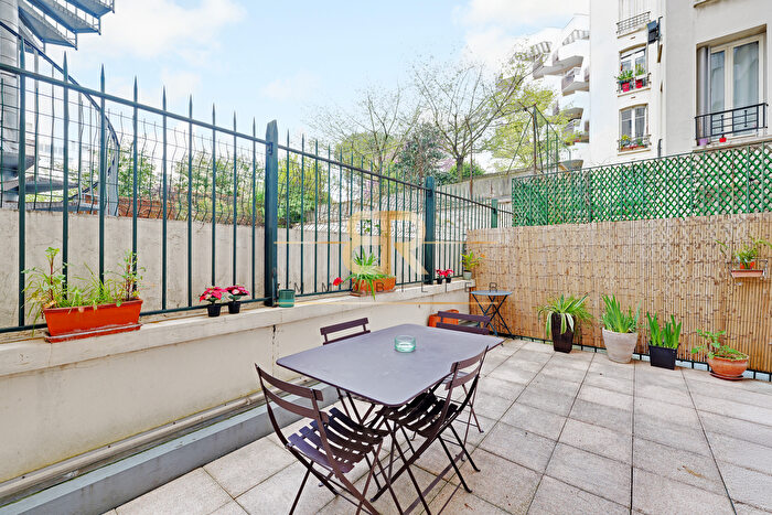 Appartement à vendre - Paris e , Gambetta - 3 pièces - 2 chambres