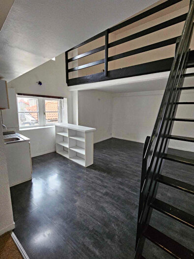 Appartement à louer - Clermont-Ferrand, Delille, Cathédrale, La Gare - 1 pièce - 1 chambre