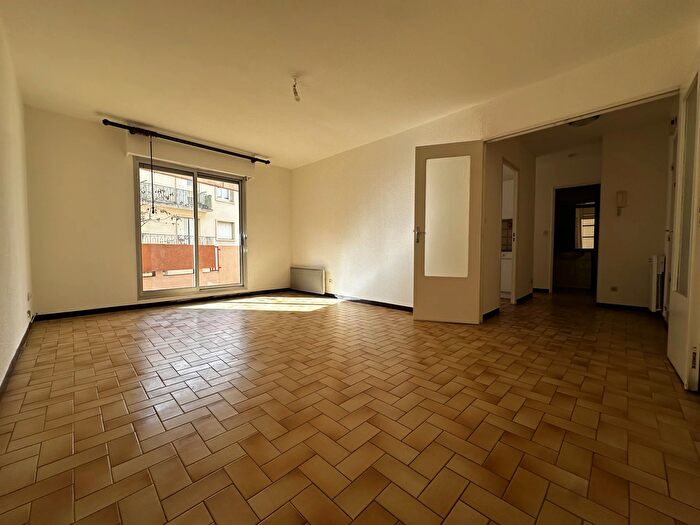 Appartement à louer - Clermont-lHérault - 2 pièces - 1 chambre