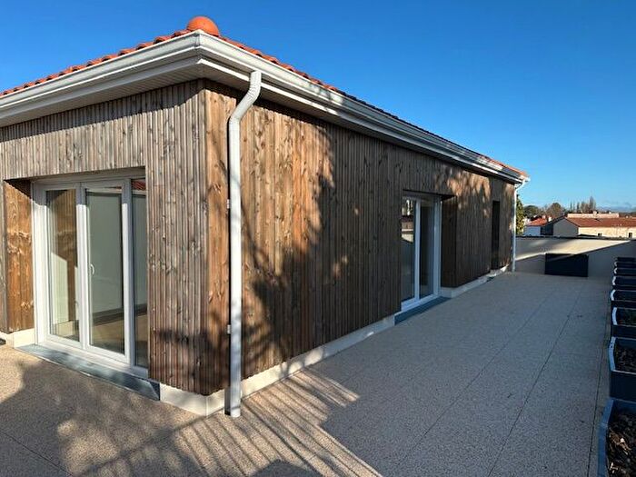 Appartement à vendre - La Chevrolière - 4 pièces - 3 chambres