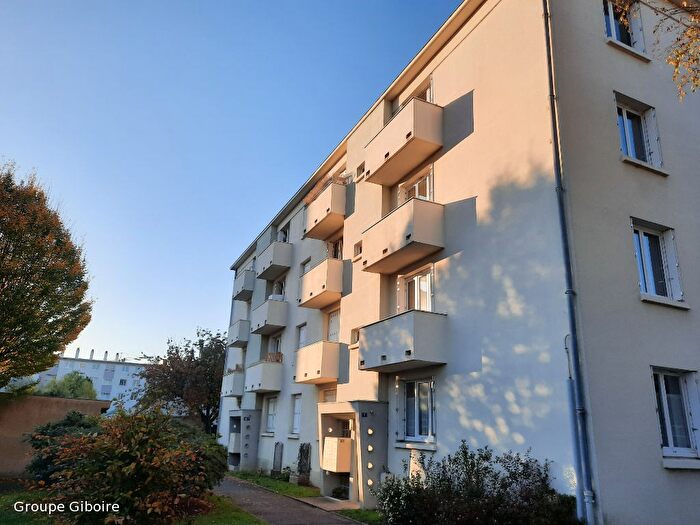 Quartiers Sud-Ouest, Sainte-Thérèse : Appartement 2 pièces à louer