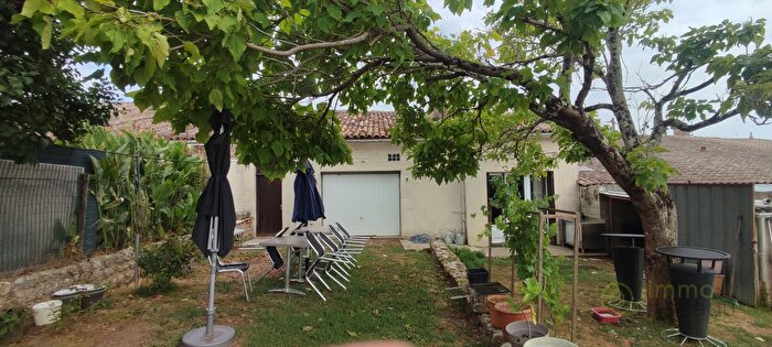 Maison 4 pièces à vendre - Saint-Bonnet-sur-Gironde
