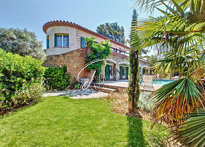 Sanary-sur-Mer, Pierredon, Boucène, La Piole, Le Lançon, La Bernarde : Maison 8 pièces à vendre
