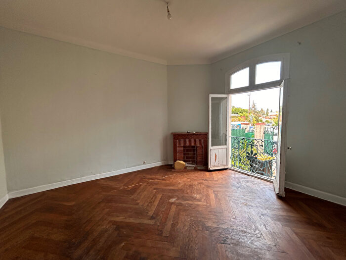 Appartement 3 pièces à Nice, Madeleine, à vendre