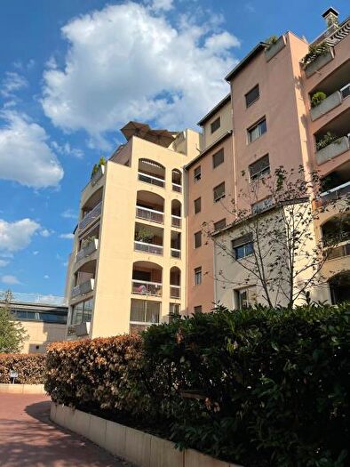 Appartement à louer - Lyon e , Croix Rousse Ouest - 4 pièces - 2 chambres