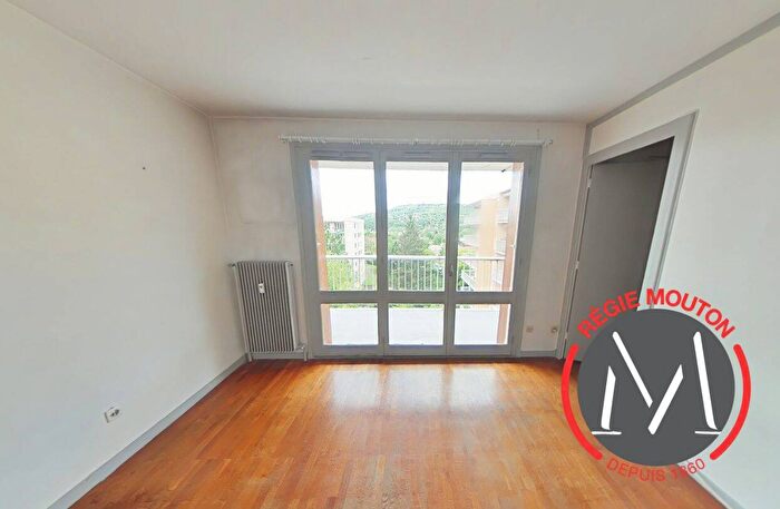 Appartement à louer - Les Marronniers, Fontaines-sur-Saône - 3 pièces - 2 chambres