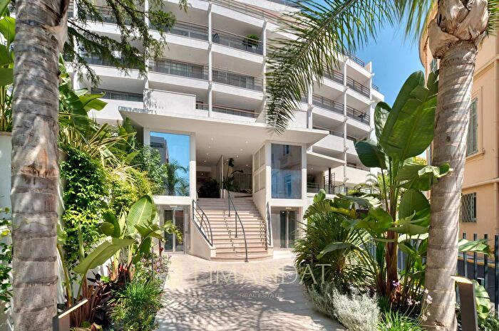 Appartement à vendre - Cannes, Petit Juas - 3 pièces - 2 chambres