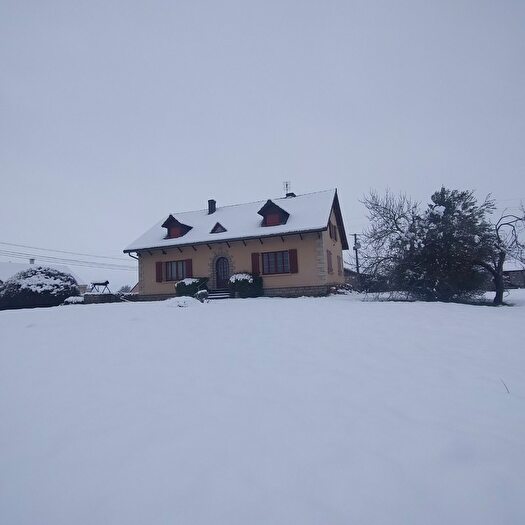 Maison à vendre - Courcelles-lès-Semur - 9 pièces - 6 chambres