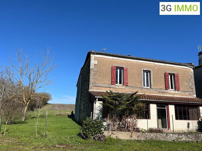 Maison à vendre - Montignac-Toupinerie - 6 pièces - 3 chambres