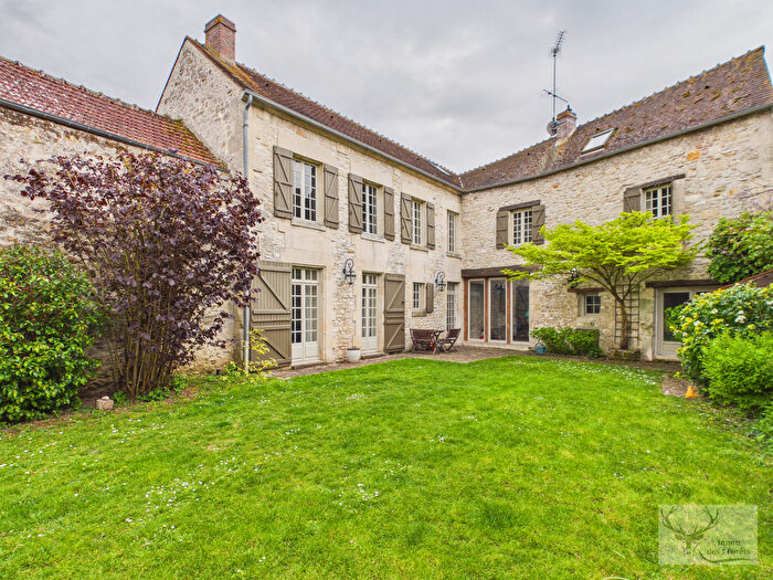 Maison à vendre - Courteuil - 8 pièces - 5 chambres