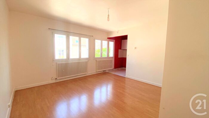 Chartres, Centre-ville : Appartement 1 pièce à louer
