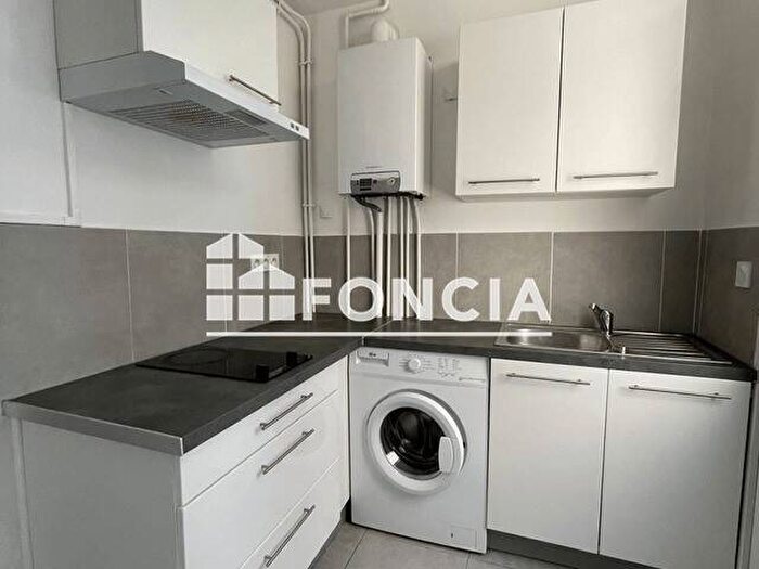 Gare Nord et Ouest, Charleville-Mézières - Appartement 2 pièces à louer