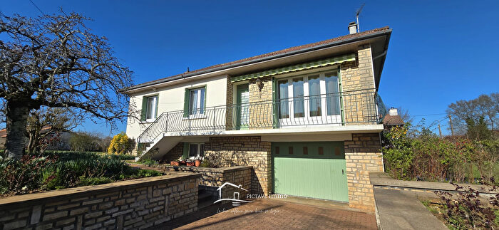 Maison à vendre - Rouillé - 7 pièces - 5 chambres