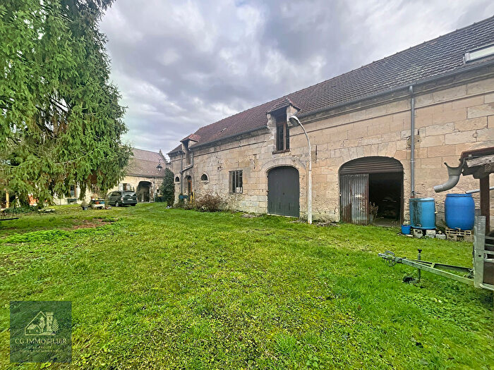 Maison à vendre - Jaulzy - 7 pièces - 5 chambres