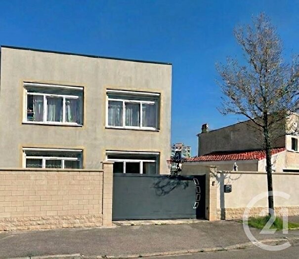 Maison à vendre - Meyzieu, Sud Est - 4 pièces - 3 chambres