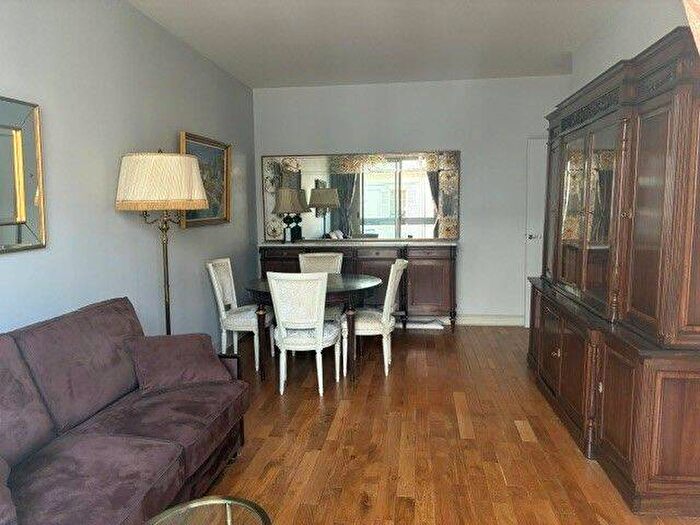 Appartement 2 pièces à louer à Saint James-Général Koenig, Neuilly-sur-Seine