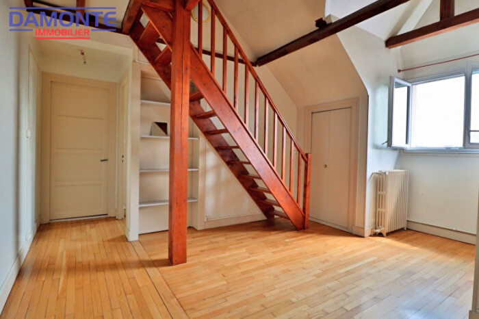 Appartement à louer - Troyes, Charmilles - 1 pièce