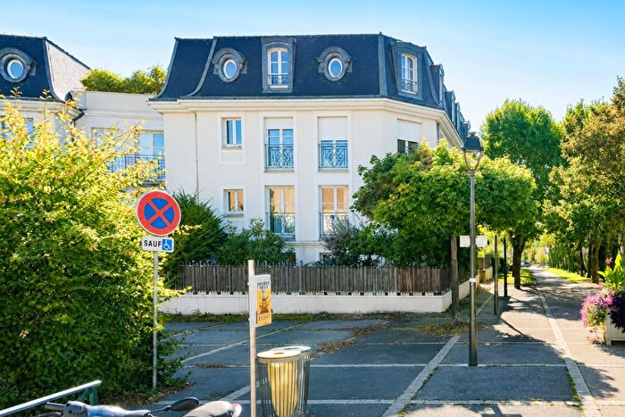 Noisy-le-Roi : Appartement 1 pièce à vendre