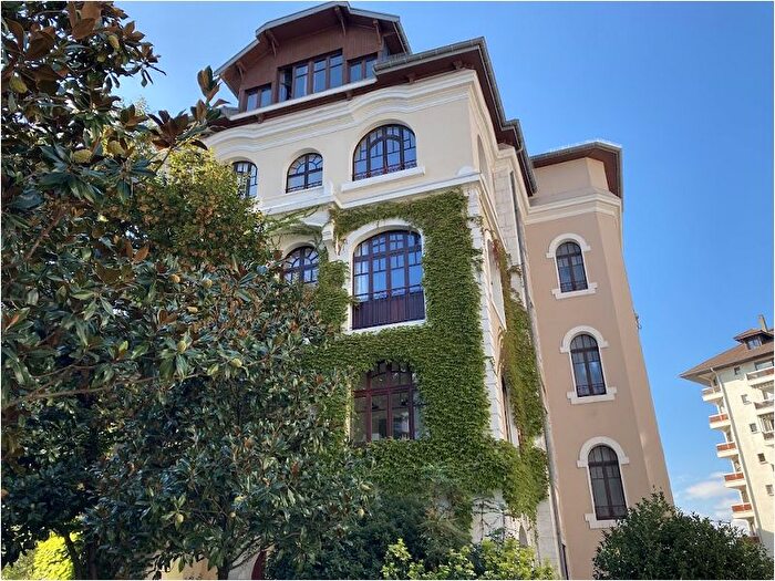 Appartement à louer - Annecy, Mandallaz, Prairie, Vovray - 5 pièces - 4 chambres