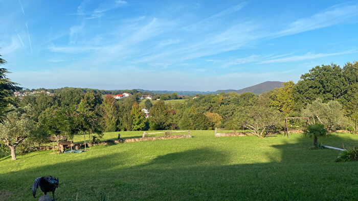 Maison à vendre - Ascain - 10 pièces - 6 chambres