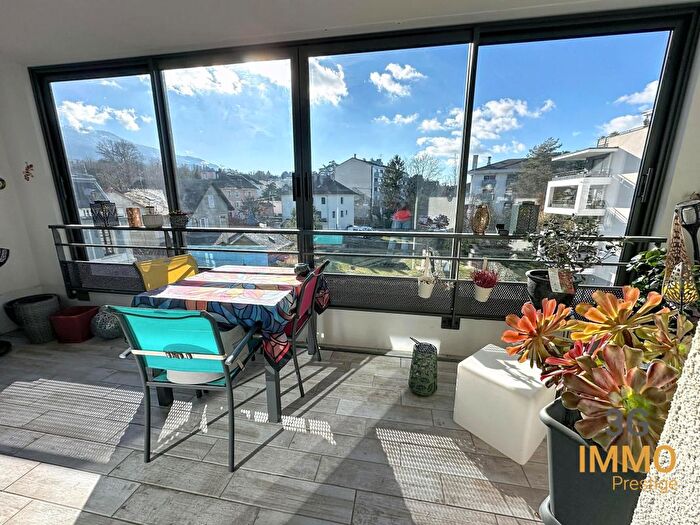 Appartement à vendre - Collonges-sous-Salève - 3 pièces - 2 chambres