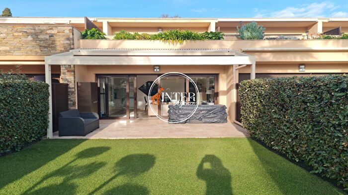 Appartement à vendre - Roquebrune-sur-Argens - 3 pièces - 2 chambres