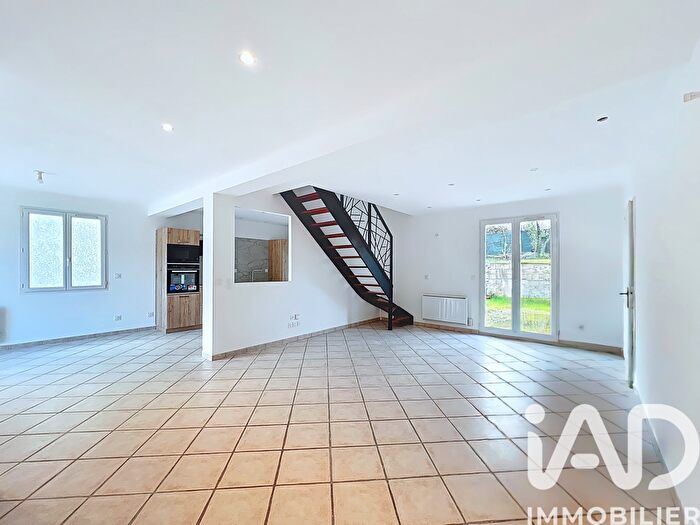 Maison à vendre - Saint-Maime - 4 pièces - 3 chambres