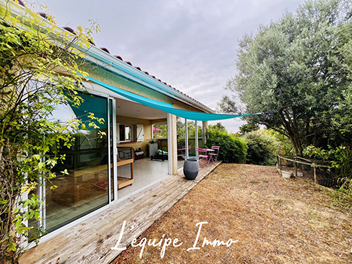 Maison à vendre - Bézéril - 5 pièces - 3 chambres