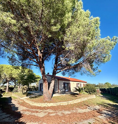 Maison à vendre - Villelongue-dels-Monts - 5 pièces - 4 chambres