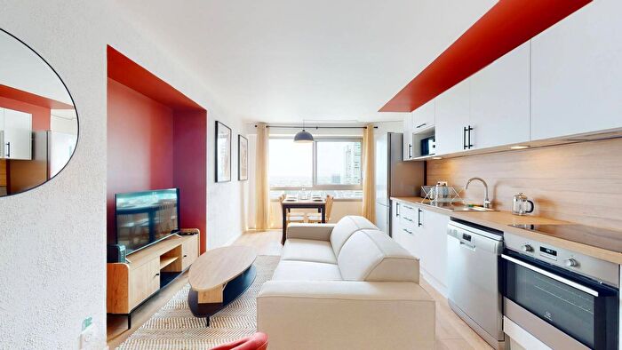 Appartement 5 pièces à louer à Gambetta, Courbevoie