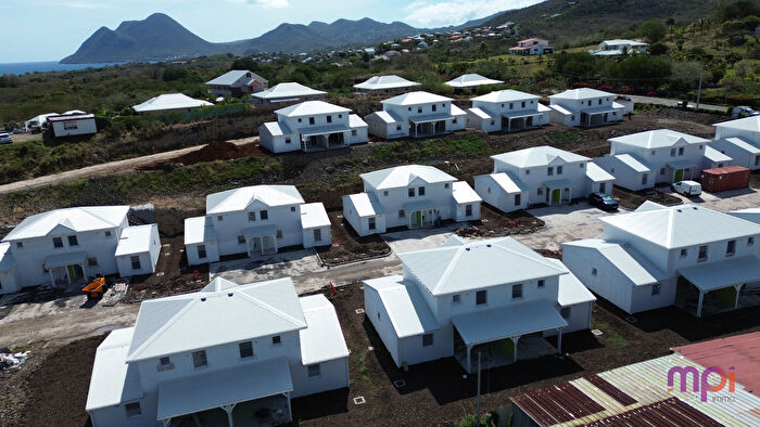 Maison à louer - Le Diamant - 4 pièces - 3 chambres