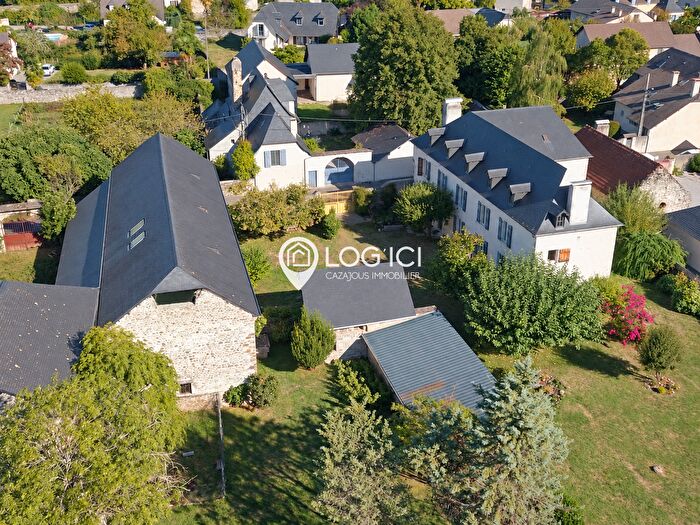 Arros-de-Nay : Maison 7 pièces à vendre